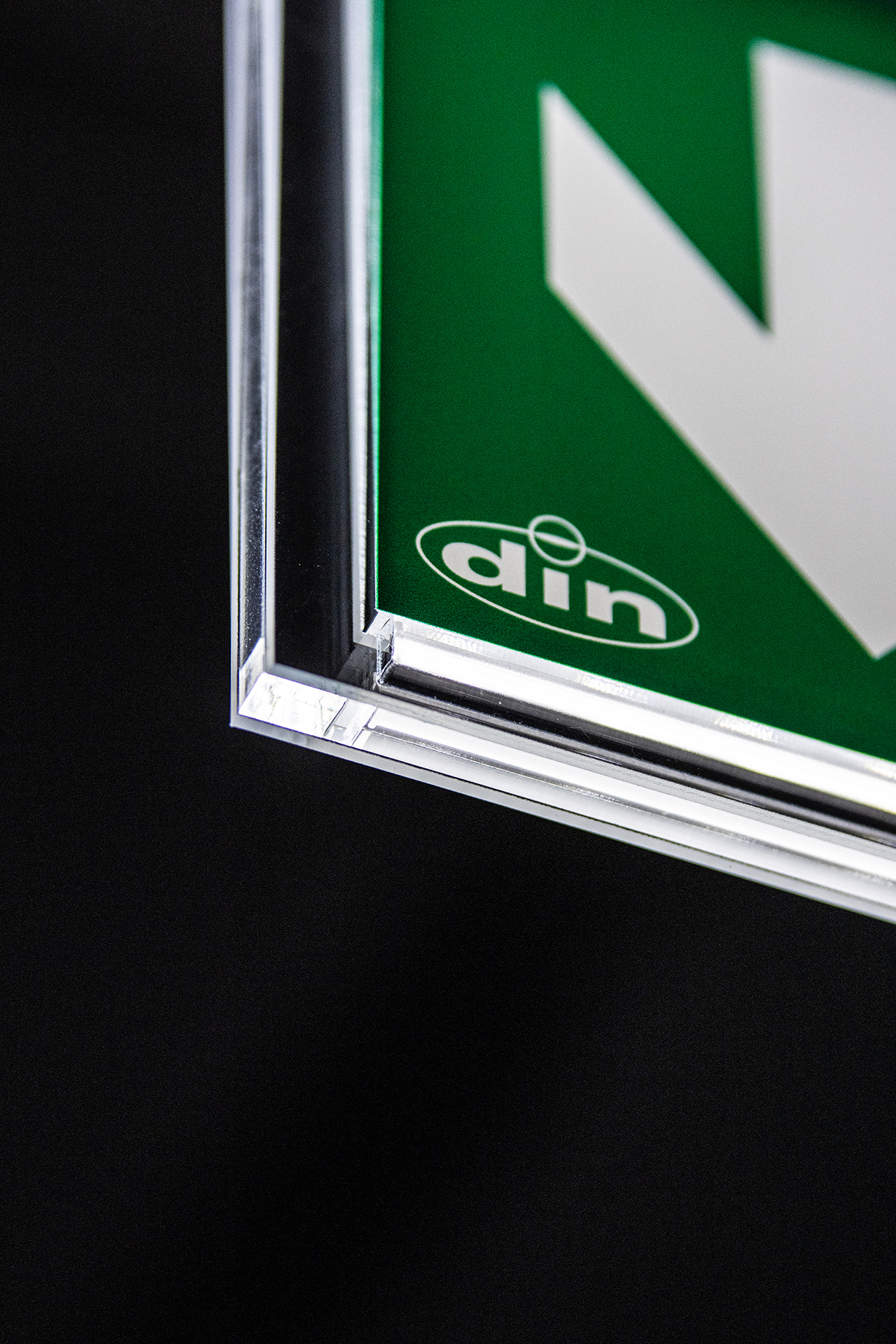 STRING-Serie | din-Sicherheitstechnik